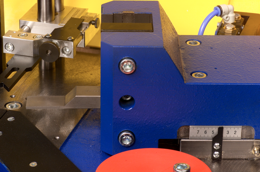 ATLACOOP Escuadradora de aluminio GAMMA - Disomaq